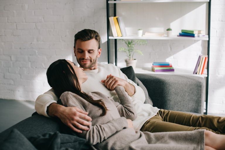 7 Ways to Practice Loving Your Husband Everyday - Club31Women